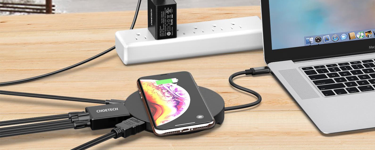Review: USB-C Hub Supports 2 Monitors & Wireless Phone Charging
