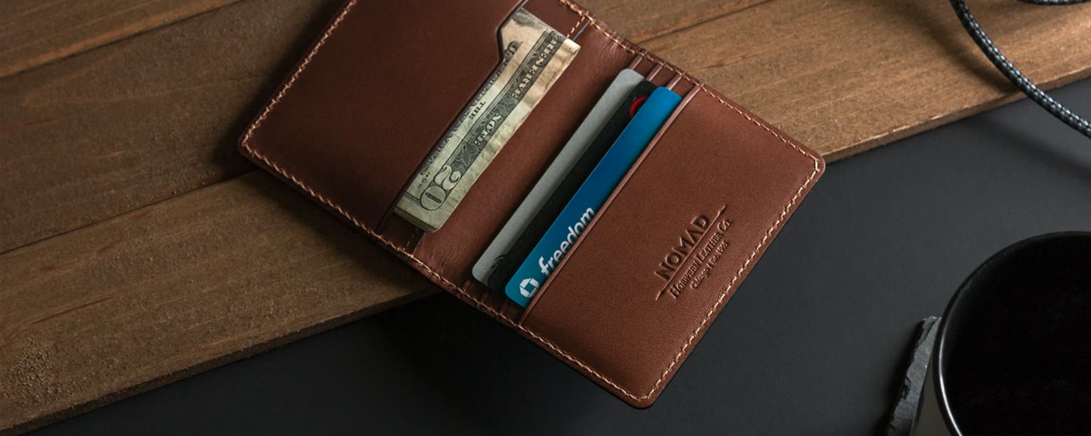 Review: Track Your Passport with this Tile-Enabled Wallet