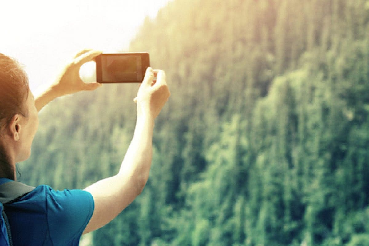 How to Take Vertical Panoramic Photos on Your iPhone