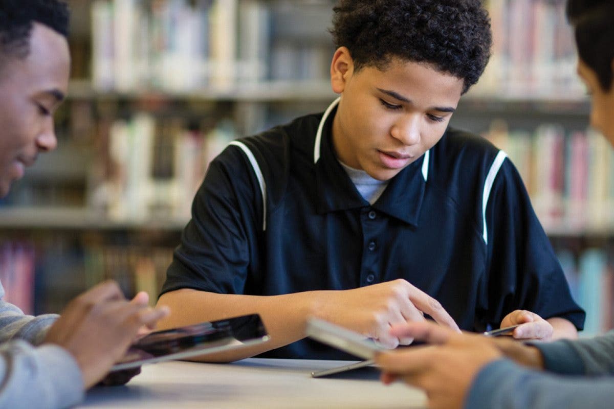 Texting Etiquette & Safety: 5 Rules for Keeping Your Kids & Teens ...