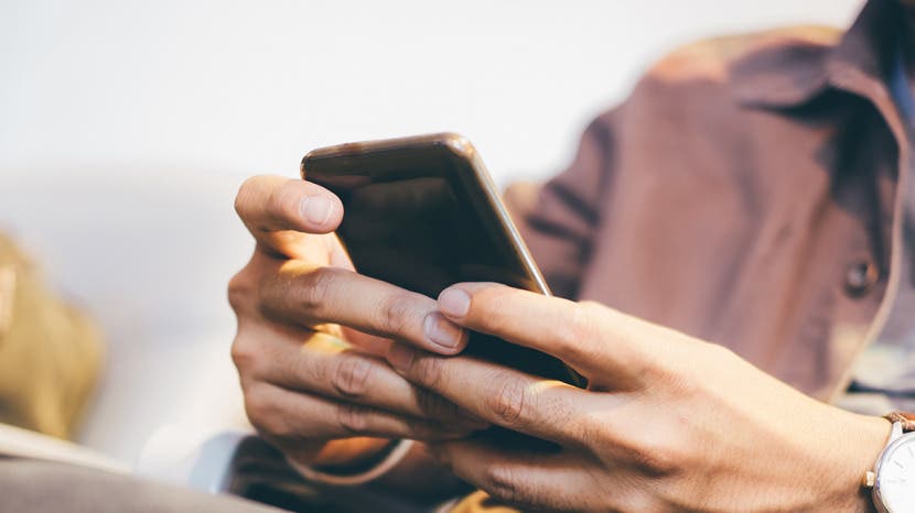 How to Remove Apps from the App Bar in Messages