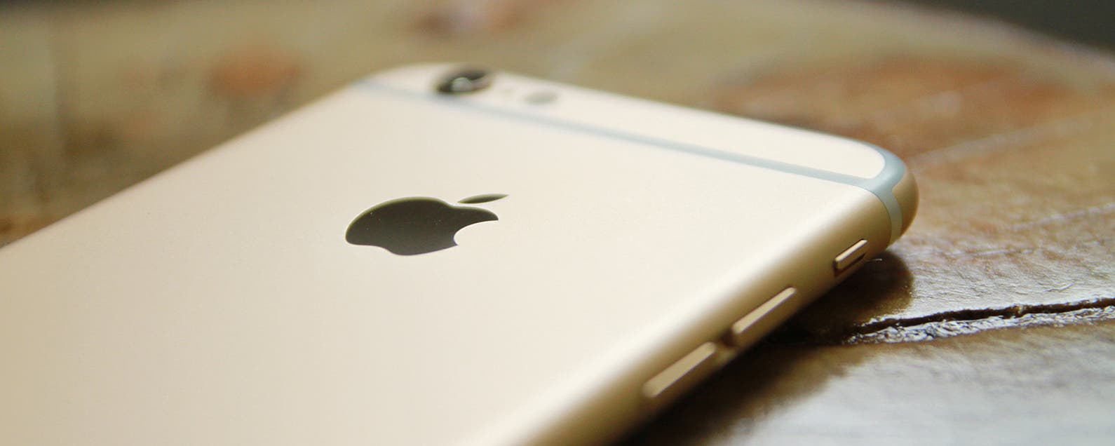 iPhone Flashlight too Dim? How to Make It Brighter or Dimmer