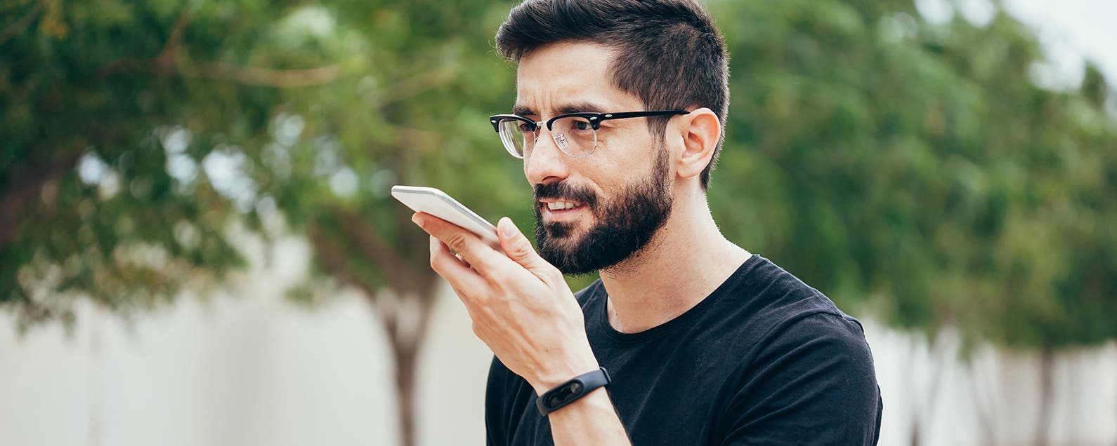 How To Turn On Voice Control On The IPhone